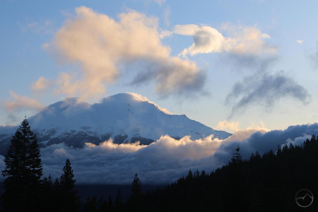 2018 Spring Hiking Round Up | Hike Mt. Shasta