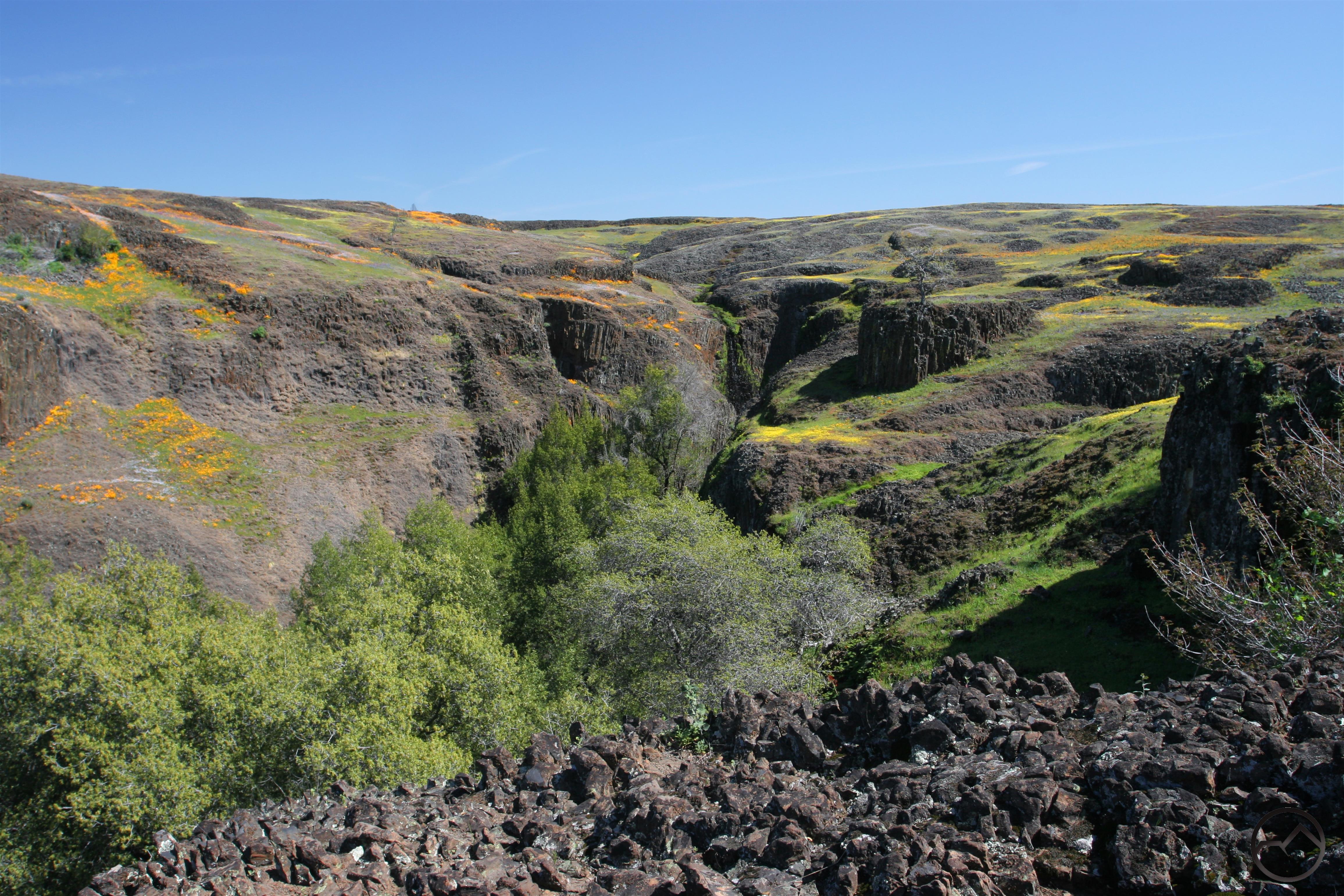 Northern California Review: North Table Mountain | Hike Mt. Shasta